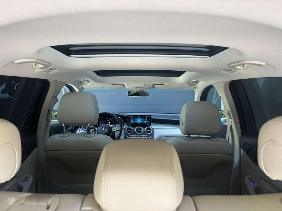 Melns Mercedes-Benz GLC 300 2020 Šauļi, ar dzinēja tilpumu 2.00 L un nobraukumu 105 tūkst. km par 27000 €, foto 19 vietnē AUTOMOTO.COM.LV