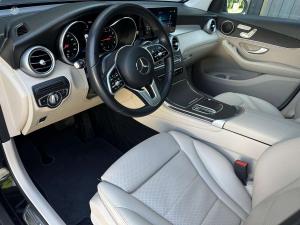 Melns Mercedes-Benz GLC 300 2020 Šauļi, ar dzinēja tilpumu 2.00 L un nobraukumu 105 tūkst. km par 27000 €, foto 20 vietnē AUTOMOTO.COM.LV