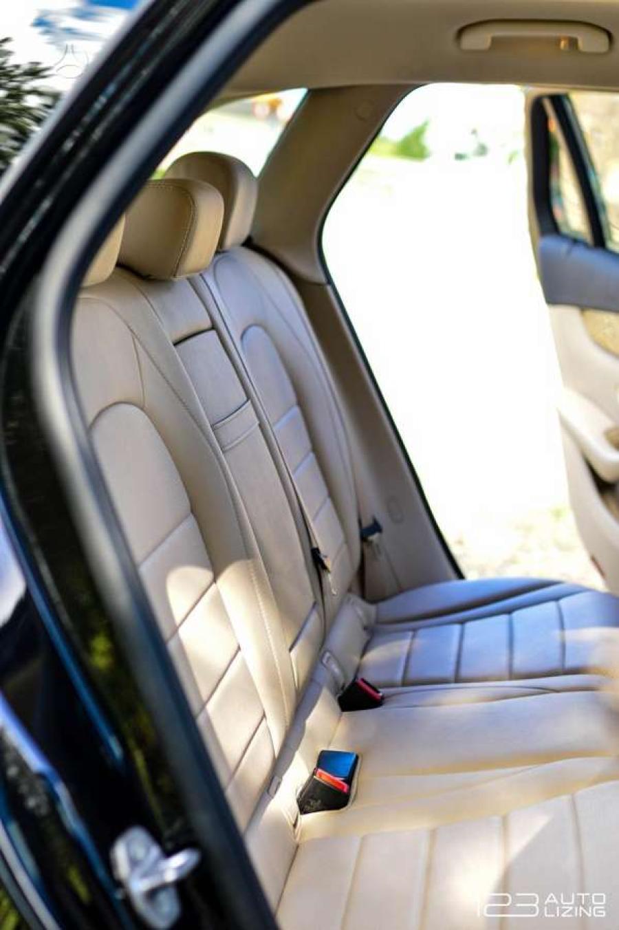 Melns Mercedes-Benz GLC 300 2020 Kretinga, ar dzinēja tilpumu 2.00 L un nobraukumu 102 tūkst. km par 28650 €, foto 16 vietnē AUTOMOTO.COM.LV