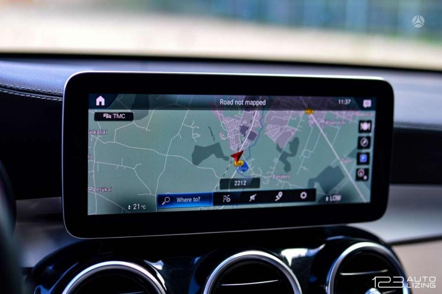 Melns Mercedes-Benz GLC 300 2020 Kretinga, ar dzinēja tilpumu 2.00 L un nobraukumu 102 tūkst. km par 28650 €, foto 29 vietnē AUTOMOTO.COM.LV