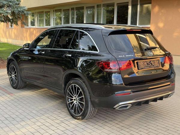 Melns Mercedes-Benz GLC 300 2020 Kauņa, ar dzinēja tilpumu 1.99 L un nobraukumu 150 tūkst. km par 19900 €, foto 10 vietnē AUTOMOTO.COM.LV