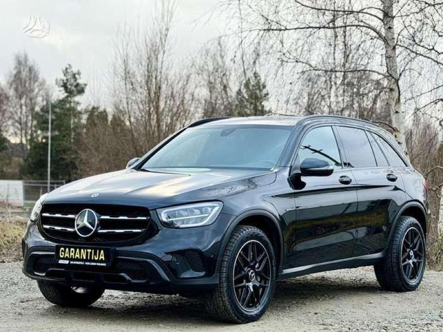 Melns Mercedes-Benz GLC 300 2021 Šauļi, ar dzinēja tilpumu 2.00 L un nobraukumu 175 tūkst. km par 30900 €, foto 19 vietnē AUTOMOTO.COM.LV