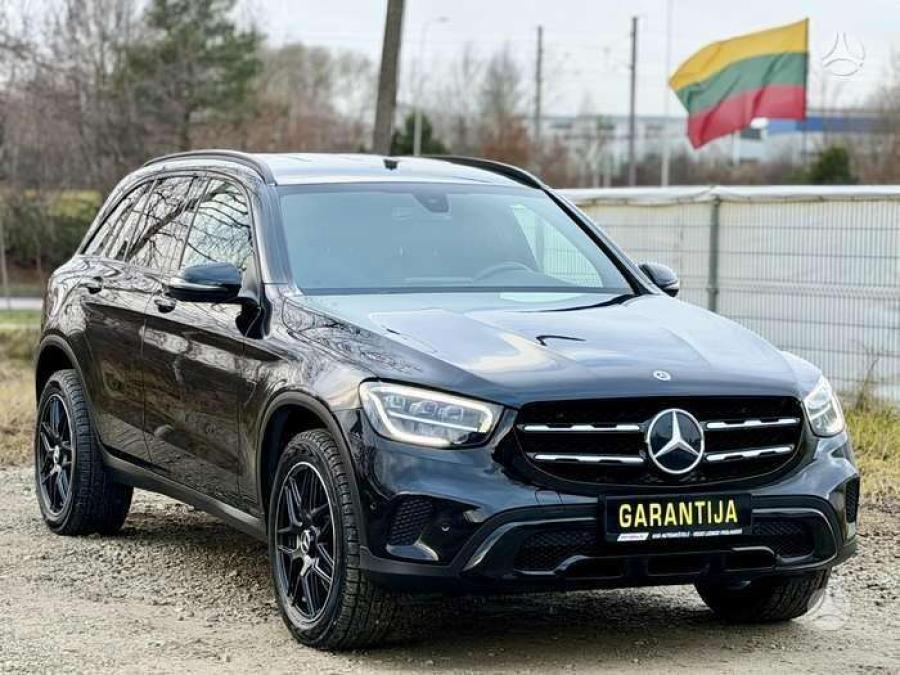 Melns Mercedes-Benz GLC 300 2021 Šauļi, ar dzinēja tilpumu 2.00 L un nobraukumu 175 tūkst. km par 30900 €, foto 20 vietnē AUTOMOTO.COM.LV