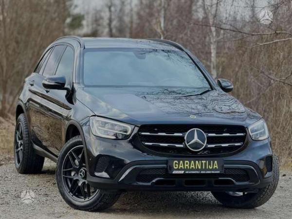 Melns Mercedes-Benz GLC 300 2021 Šauļi, ar dzinēja tilpumu 2.00 L un nobraukumu 175 tūkst. km par 30900 €, foto 1 vietnē AUTOMOTO.COM.LV