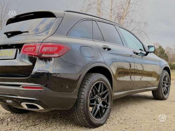 Black Mercedes-Benz GLC 300 2021 in Siauliai, with an engine capacity of 2.00 L and mileage of 175 thousand km for 30900 €, photo 8 on AUTOMOTO.COM.LV