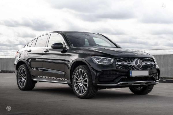Melns Mercedes-Benz GLC 300 2021 Kauņa, ar dzinēja tilpumu 2.00 L un nobraukumu 72 tūkst. km par 38900 €, foto 2 vietnē AUTOMOTO.COM.LV