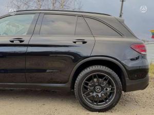 Black Mercedes-Benz GLC 300 2021 in Siauliai, with an engine capacity of 2.00 L and mileage of 175 thousand km for 30900 €, photo 12 on AUTOMOTO.COM.LV