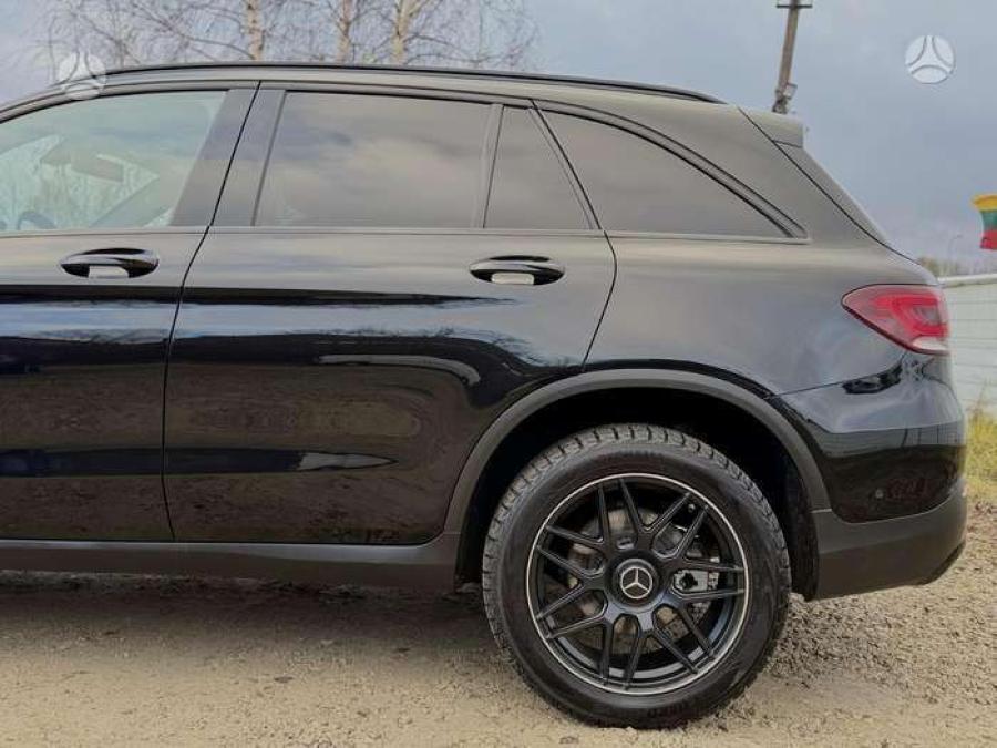 Black Mercedes-Benz GLC 300 2021 in Siauliai, with an engine capacity of 2.00 L and mileage of 175 thousand km for 30900 €, photo 12 on AUTOMOTO.COM.LV