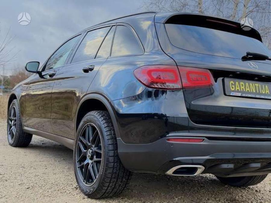 Melns Mercedes-Benz GLC 300 2021 Šauļi, ar dzinēja tilpumu 2.00 L un nobraukumu 175 tūkst. km par 30900 €, foto 7 vietnē AUTOMOTO.COM.LV