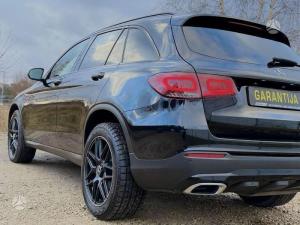 Black Mercedes-Benz GLC 300 2021 in Siauliai, with an engine capacity of 2.00 L and mileage of 175 thousand km for 29999 €, photo 7 on AUTOMOTO.COM.LV
