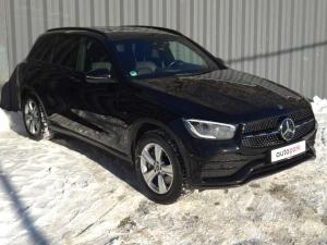 Black Mercedes-Benz GLC 300 2021 in Vilnius, with an engine capacity of 1.95 L and mileage of 156 thousand km for 37000 €, photo 2 on AUTOMOTO.COM.LV