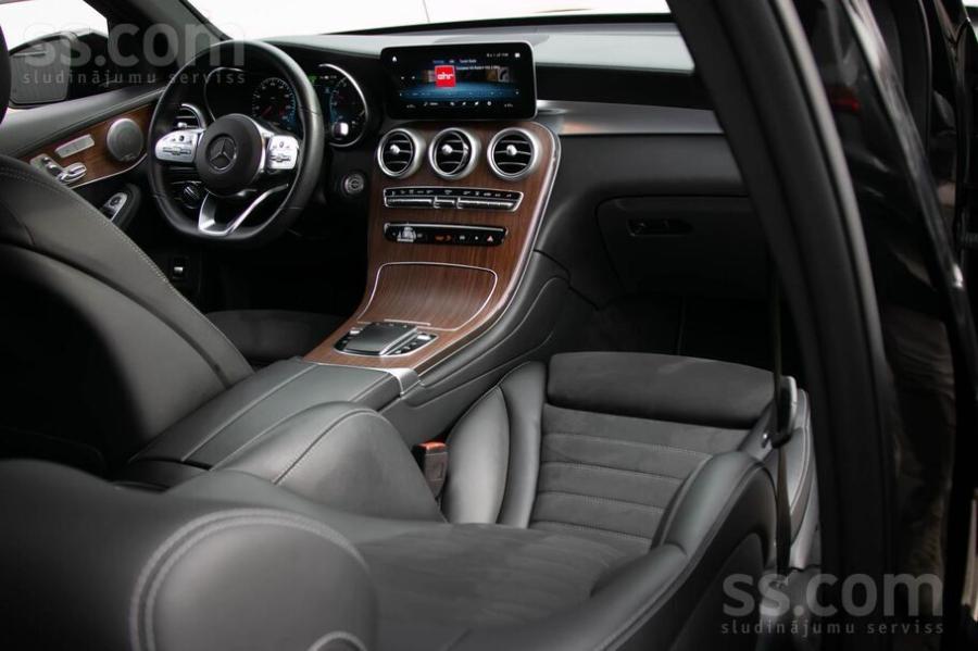 Melns Mercedes-Benz GLC 300 2021 Tukums, ar dzinēja tilpumu 2.00 L un nobraukumu 136 tūkst. km par 29990 €, foto 9 vietnē AUTOMOTO.COM.LV