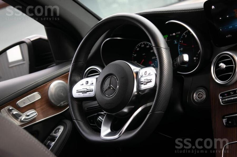 Melns Mercedes-Benz GLC 300 2021 Tukums, ar dzinēja tilpumu 2.00 L un nobraukumu 136 tūkst. km par 29990 €, foto 10 vietnē AUTOMOTO.COM.LV