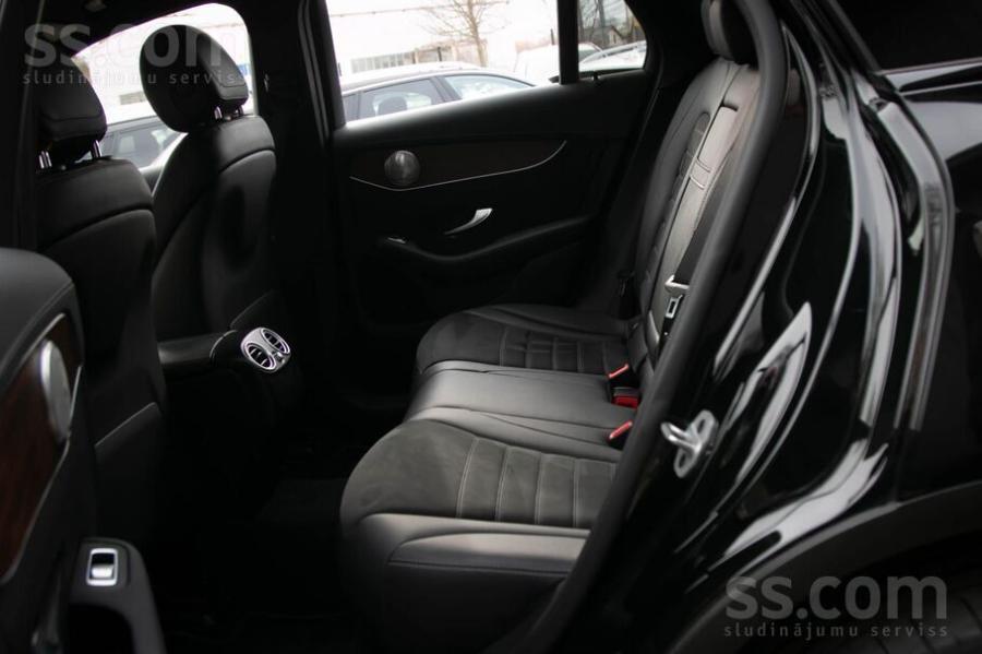Melns Mercedes-Benz GLC 300 2021 Tukums, ar dzinēja tilpumu 2.00 L un nobraukumu 136 tūkst. km par 29990 €, foto 12 vietnē AUTOMOTO.COM.LV