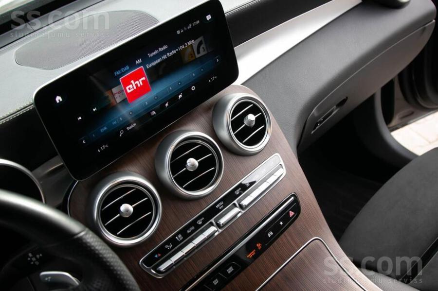 Melns Mercedes-Benz GLC 300 2021 Tukums, ar dzinēja tilpumu 2.00 L un nobraukumu 136 tūkst. km par 29990 €, foto 21 vietnē AUTOMOTO.COM.LV