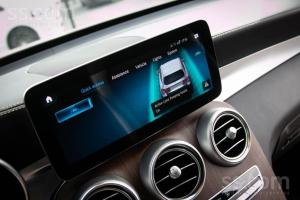 Melns Mercedes-Benz GLC 300 2021 Tukums, ar dzinēja tilpumu 2.00 L un nobraukumu 136 tūkst. km par 29990 €, foto 24 vietnē AUTOMOTO.COM.LV