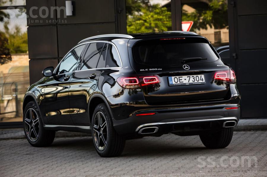 Black Mercedes-Benz GLC 300 2021 in Riga, with an engine capacity of 2.00 L and mileage of 0 thousand km for 25900 €, photo 10 on AUTOMOTO.COM.LV