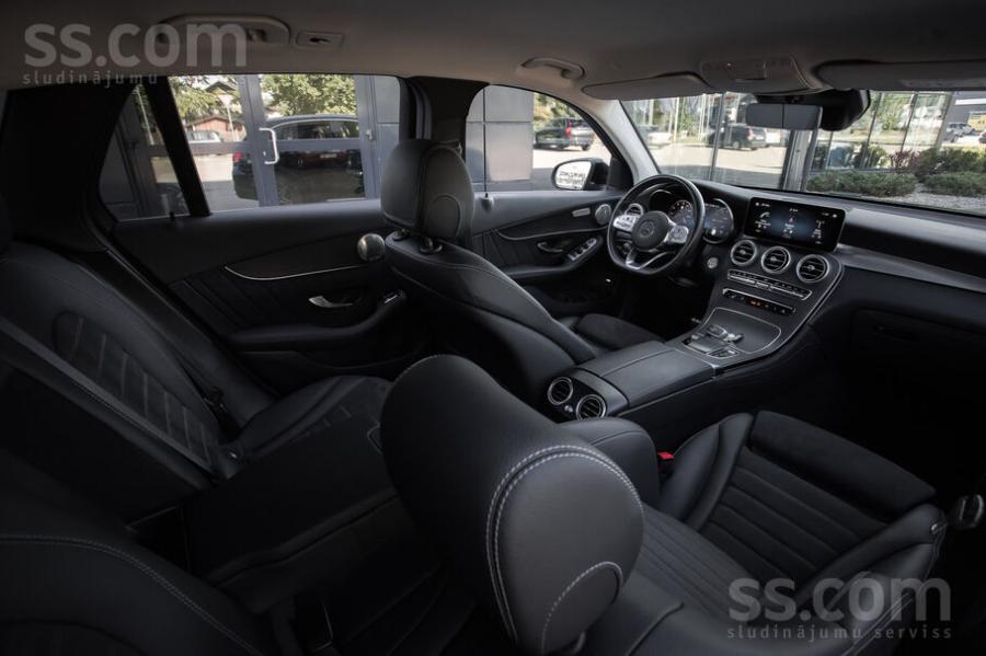 Black Mercedes-Benz GLC 300 2021 in Riga, with an engine capacity of 2.00 L and mileage of 0 thousand km for 25900 €, photo 13 on AUTOMOTO.COM.LV