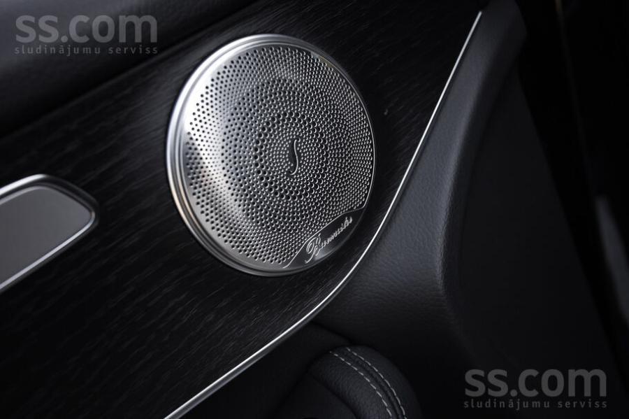 Black Mercedes-Benz GLC 300 2021 in Riga, with an engine capacity of 2.00 L and mileage of 0 thousand km for 25900 €, photo 28 on AUTOMOTO.COM.LV