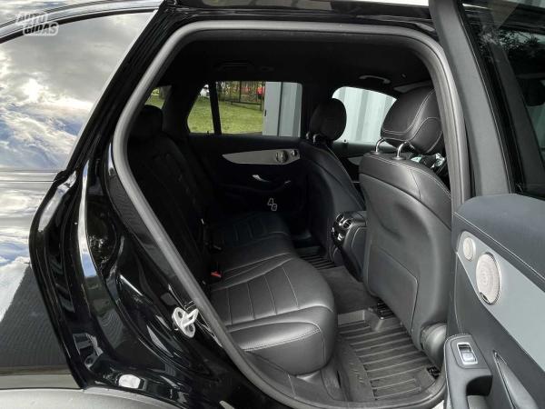 Black Mercedes-Benz GLC 300 2021 in Vilnius, with an engine capacity of 2.00 L and mileage of 156 thousand km for 35900 €, photo 7 on AUTOMOTO.COM.LV
