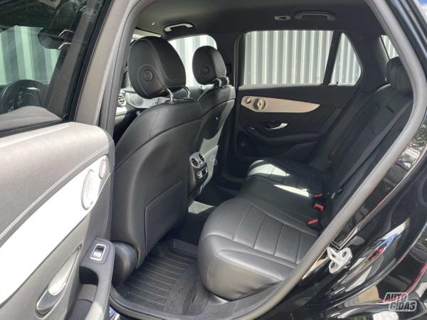 Black Mercedes-Benz GLC 300 2021 in Vilnius, with an engine capacity of 2.00 L and mileage of 156 thousand km for 35900 €, photo 8 on AUTOMOTO.COM.LV