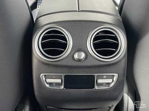 Melns Mercedes-Benz GLC 300 2021 Viļņa, ar dzinēja tilpumu 2.00 L un nobraukumu 156 tūkst. km par 35900 €, foto 25 vietnē AUTOMOTO.COM.LV