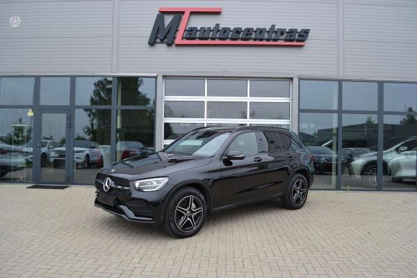 Black Mercedes-Benz GLC 300 2021 in Vilnius, with an engine capacity of 1.95 L and mileage of 169 thousand km for 30000 €, photo 2 on AUTOMOTO.COM.LV