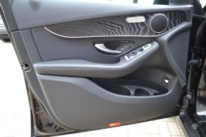 Black Mercedes-Benz GLC 300 2021 in Vilnius, with an engine capacity of 1.95 L and mileage of 169 thousand km for 30000 €, photo 12 on AUTOMOTO.COM.LV