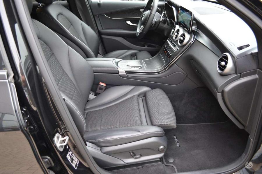 Black Mercedes-Benz GLC 300 2021 in Vilnius, with an engine capacity of 1.95 L and mileage of 169 thousand km for 30000 €, photo 18 on AUTOMOTO.COM.LV