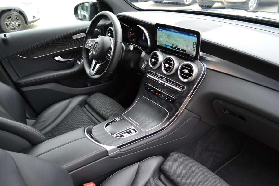 Black Mercedes-Benz GLC 300 2021 in Vilnius, with an engine capacity of 1.95 L and mileage of 169 thousand km for 30000 €, photo 19 on AUTOMOTO.COM.LV