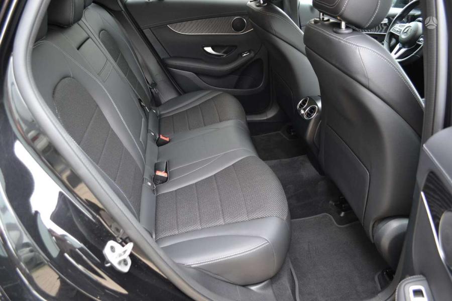 Black Mercedes-Benz GLC 300 2021 in Vilnius, with an engine capacity of 1.95 L and mileage of 169 thousand km for 30000 €, photo 23 on AUTOMOTO.COM.LV