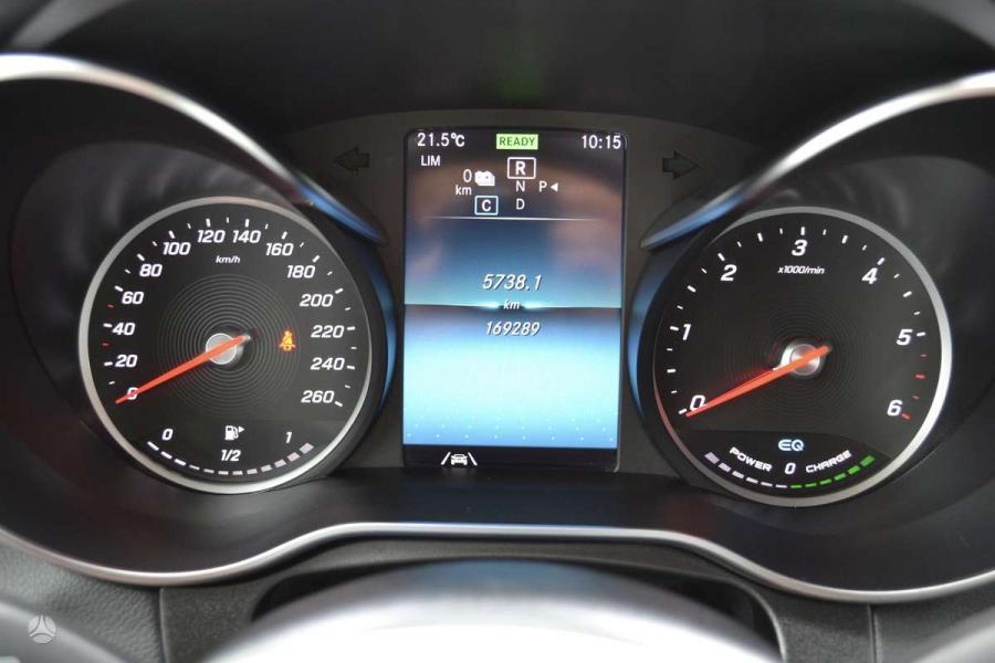 Black Mercedes-Benz GLC 300 2021 in Vilnius, with an engine capacity of 1.95 L and mileage of 169 thousand km for 30000 €, photo 24 on AUTOMOTO.COM.LV