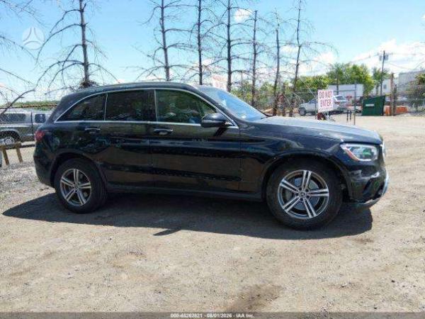 Black Mercedes-Benz GLC 300 2021 in Klaipeda, with an engine capacity of 2.00 L and mileage of 76 thousand km for 14200 €, photo 3 on AUTOMOTO.COM.LV