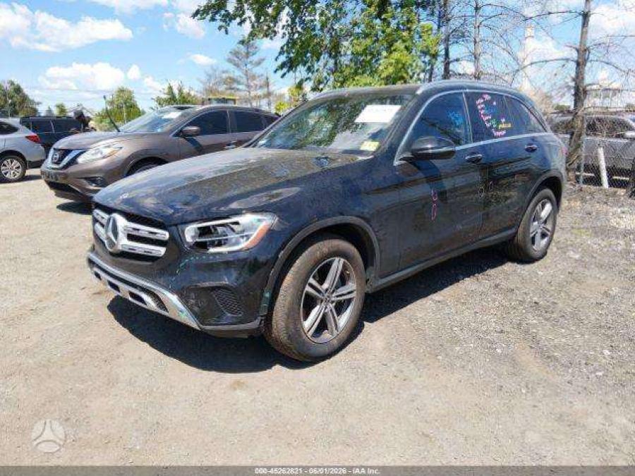 Black Mercedes-Benz GLC 300 2021 in Klaipeda, with an engine capacity of 2.00 L and mileage of 76 thousand km for 14200 €, photo 5 on AUTOMOTO.COM.LV