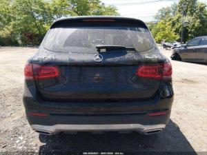Black Mercedes-Benz GLC 300 2021 in Klaipeda, with an engine capacity of 2.00 L and mileage of 76 thousand km for 14200 €, photo 7 on AUTOMOTO.COM.LV
