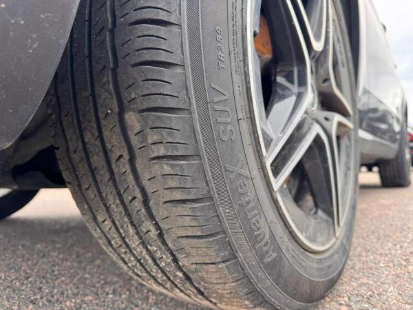 Black Mercedes-Benz GLC 300 2021 in Kaunas, with an engine capacity of 1.95 L and mileage of 186 thousand km for 26000 €, photo 10 on AUTOMOTO.COM.LV