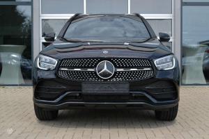 Melns Mercedes-Benz GLC 300 2021 Viļņa, ar dzinēja tilpumu 1.95 L un nobraukumu 169 tūkst. km par 30000 €, foto 4 vietnē AUTOMOTO.COM.LV