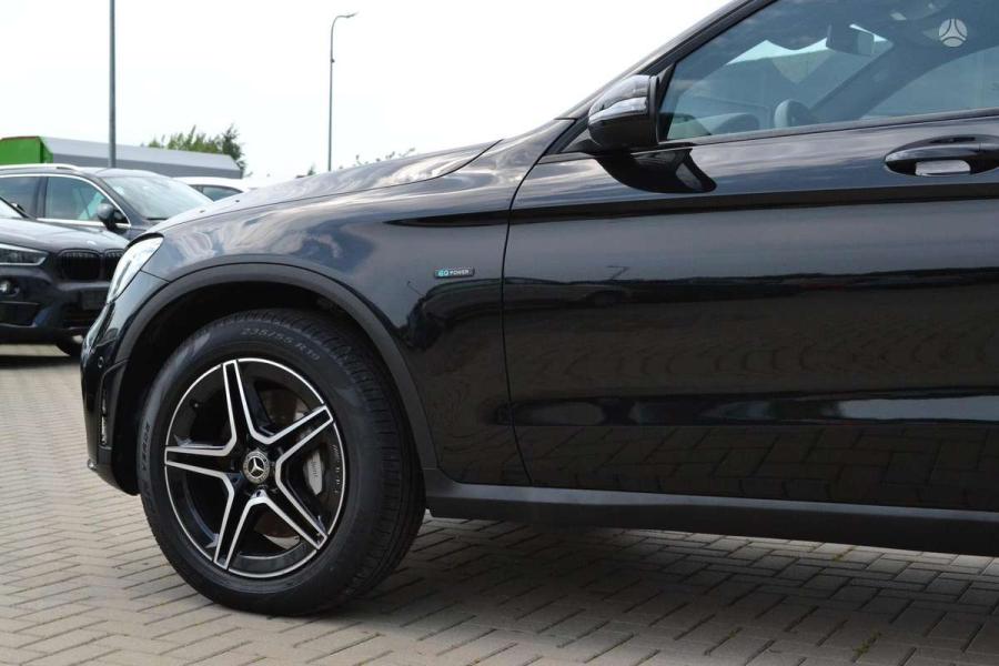 Melns Mercedes-Benz GLC 300 2021 Viļņa, ar dzinēja tilpumu 1.95 L un nobraukumu 169 tūkst. km par 30000 €, foto 9 vietnē AUTOMOTO.COM.LV