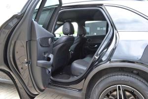 Melns Mercedes-Benz GLC 300 2021 Viļņa, ar dzinēja tilpumu 1.95 L un nobraukumu 169 tūkst. km par 30000 €, foto 33 vietnē AUTOMOTO.COM.LV
