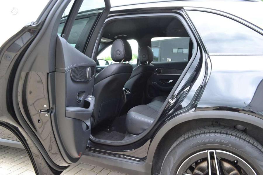 Melns Mercedes-Benz GLC 300 2021 Viļņa, ar dzinēja tilpumu 1.95 L un nobraukumu 169 tūkst. km par 30000 €, foto 33 vietnē AUTOMOTO.COM.LV