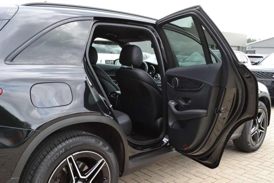 Melns Mercedes-Benz GLC 300 2021 Viļņa, ar dzinēja tilpumu 1.95 L un nobraukumu 169 tūkst. km par 30000 €, foto 35 vietnē AUTOMOTO.COM.LV