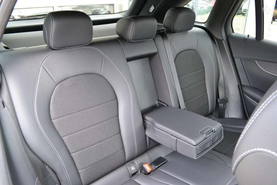 Melns Mercedes-Benz GLC 300 2021 Viļņa, ar dzinēja tilpumu 1.95 L un nobraukumu 169 tūkst. km par 30000 €, foto 36 vietnē AUTOMOTO.COM.LV