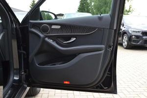 Melns Mercedes-Benz GLC 300 2021 Viļņa, ar dzinēja tilpumu 1.95 L un nobraukumu 169 tūkst. km par 30000 €, foto 37 vietnē AUTOMOTO.COM.LV