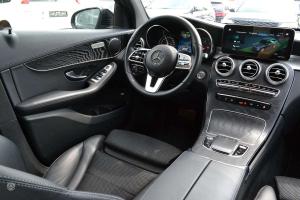 Melns Mercedes-Benz GLC 300 2021 Viļņa, ar dzinēja tilpumu 1.95 L un nobraukumu 169 tūkst. km par 30000 €, foto 41 vietnē AUTOMOTO.COM.LV