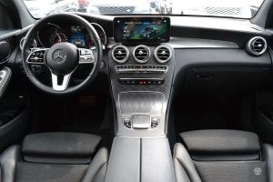 Melns Mercedes-Benz GLC 300 2021 Viļņa, ar dzinēja tilpumu 1.95 L un nobraukumu 169 tūkst. km par 30000 €, foto 42 vietnē AUTOMOTO.COM.LV