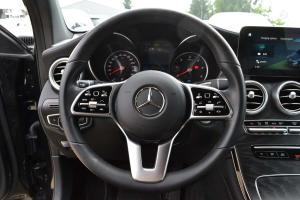 Melns Mercedes-Benz GLC 300 2021 Viļņa, ar dzinēja tilpumu 1.95 L un nobraukumu 169 tūkst. km par 30000 €, foto 44 vietnē AUTOMOTO.COM.LV
