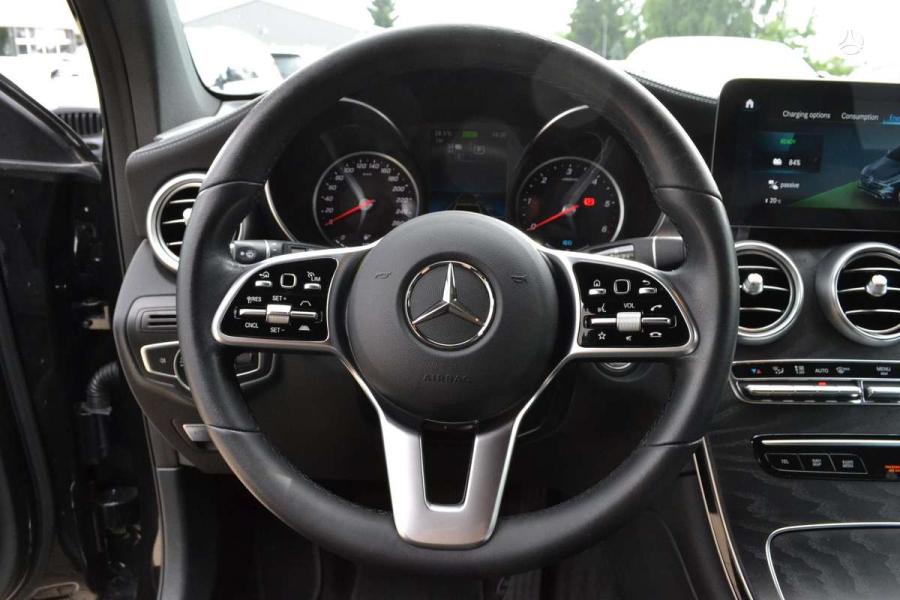 Melns Mercedes-Benz GLC 300 2021 Viļņa, ar dzinēja tilpumu 1.95 L un nobraukumu 169 tūkst. km par 30000 €, foto 44 vietnē AUTOMOTO.COM.LV