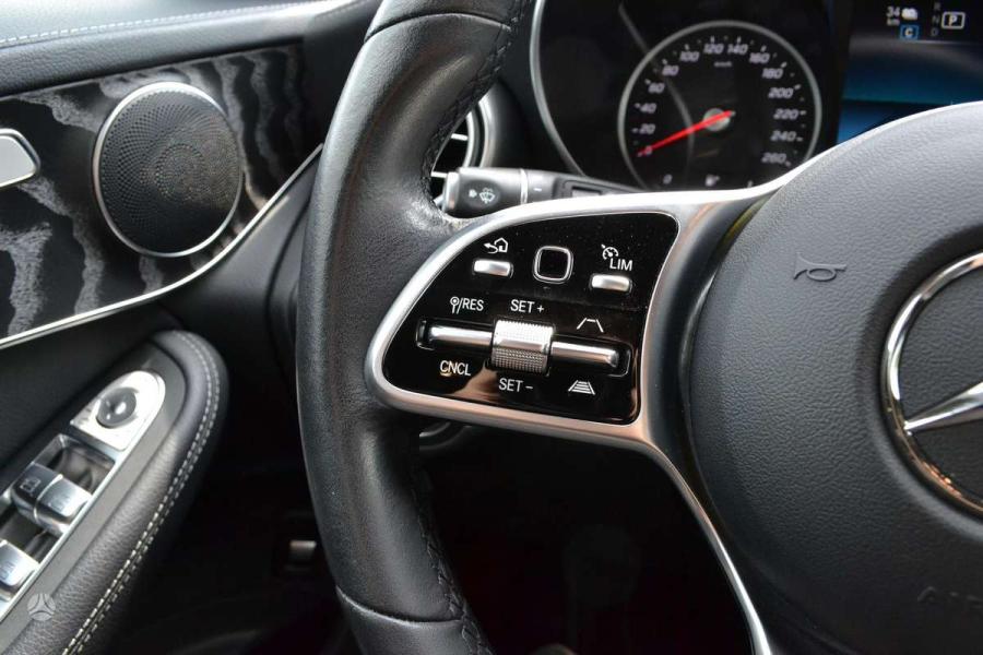 Melns Mercedes-Benz GLC 300 2021 Viļņa, ar dzinēja tilpumu 1.95 L un nobraukumu 169 tūkst. km par 30000 €, foto 45 vietnē AUTOMOTO.COM.LV