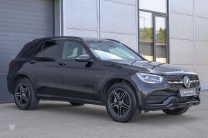 Black Mercedes-Benz GLC 300 2021 in Kaunas, with an engine capacity of 1.95 L and mileage of 187 thousand km for 28499 €, photo 4 on AUTOMOTO.COM.LV