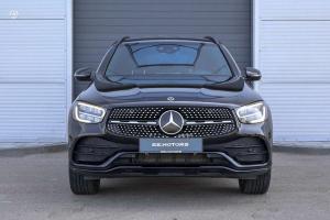 Black Mercedes-Benz GLC 300 2021 in Kaunas, with an engine capacity of 1.95 L and mileage of 187 thousand km for 28499 €, photo 6 on AUTOMOTO.COM.LV